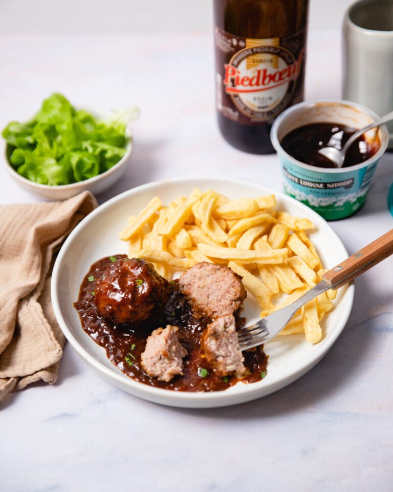 Boulets à la Liégeoise : Recette Traditionnelle Belge | hellonélo
