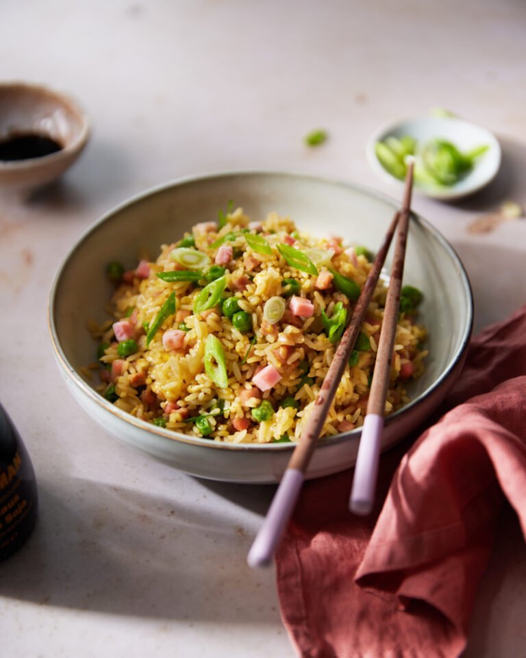 Recette Authentique du Riz Cantonais Maison en 15 minutes | hellonélo