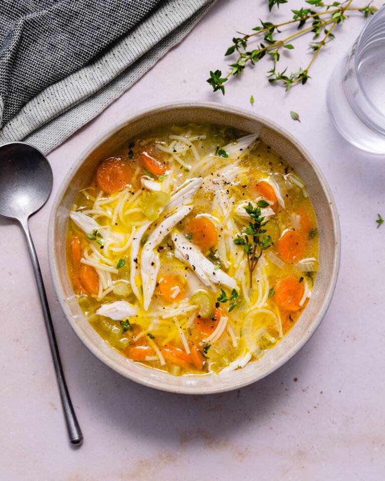 Soupe Poulet et Vermicelles : Recette Réconfortante et Facile | hellonélo