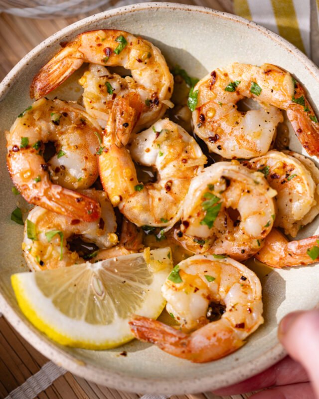 Recette Scampis à l'Ail : L'Entrée Espagnole Facile et Rapide | hellonélo