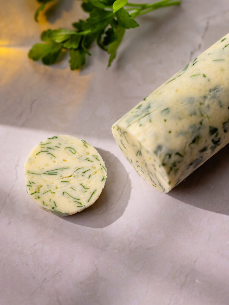 Beurre persillé maison : recette facile du beurre à l’ail et au persil ...